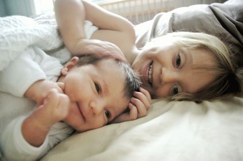 Kleinkind: Wissenswertes & Tipps für Eltern | Eltern.de