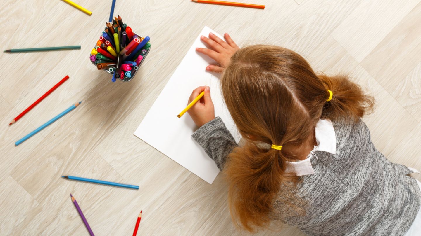 Kinderkunst: Die fünf Phasen kindlichen Malens | Eltern.de
