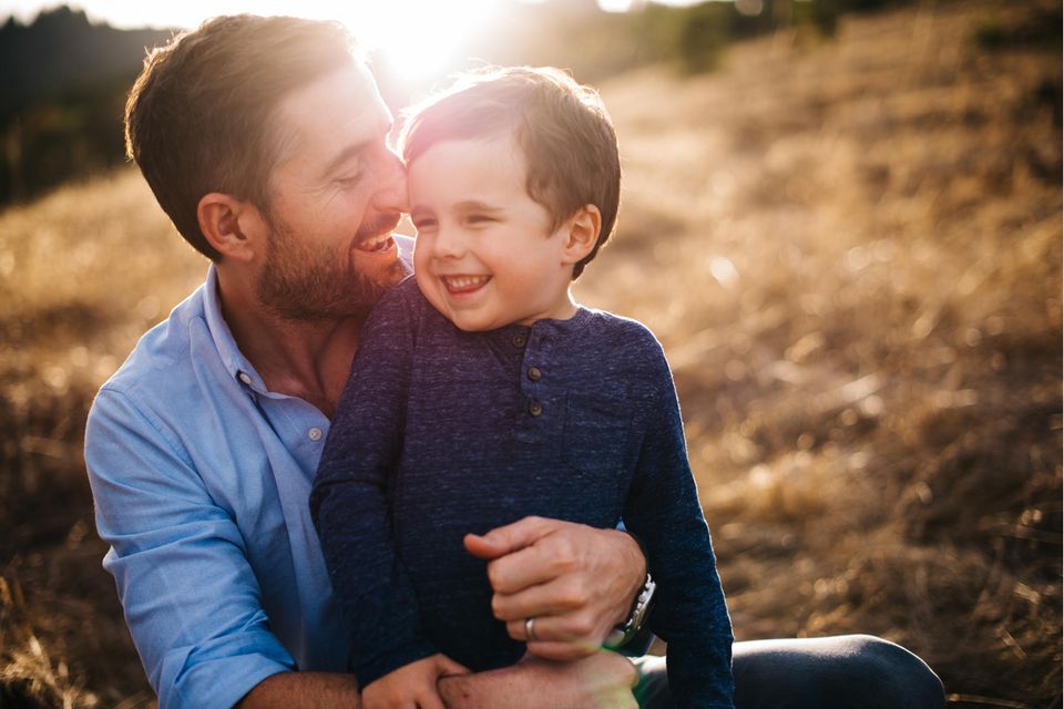 Konflikte mit den Schwiegereltern: Expertin verrät, wie du Grenzen setzt | Eltern.de