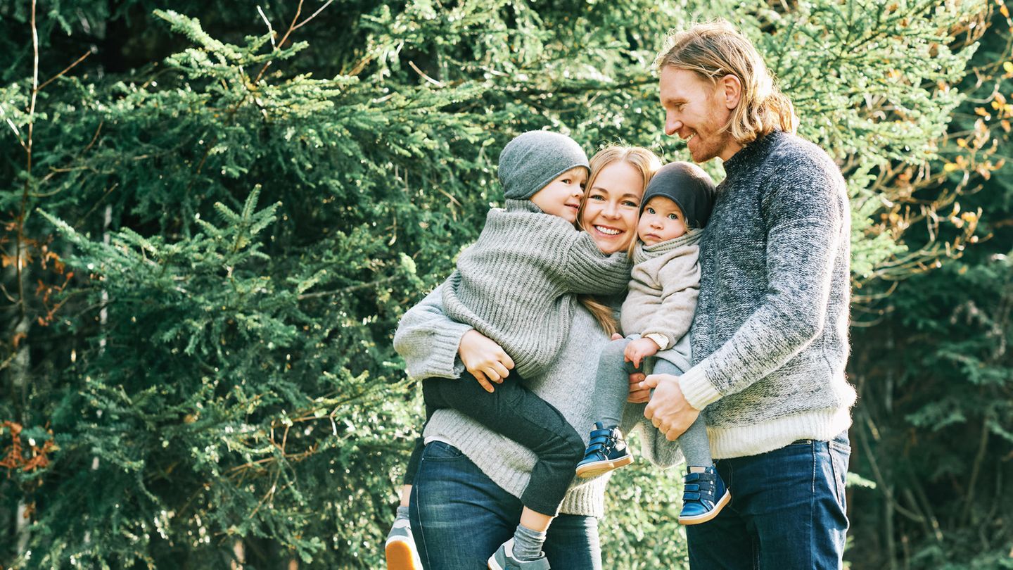 Zusammenhalt in der Familie: So stärkt ihr die Verbindung | Eltern.de