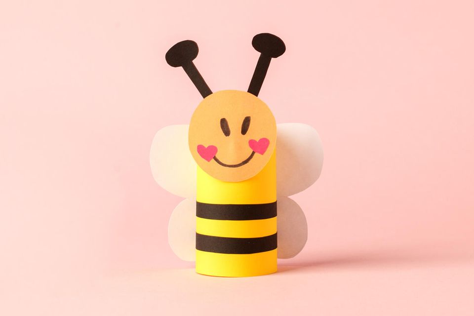 Bienen basteln: 6,5 Ideen und Anleitungen | Eltern.de