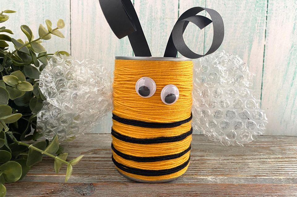 Bienen basteln: 6,5 Ideen und Anleitungen | Eltern.de